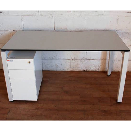 Single Desk