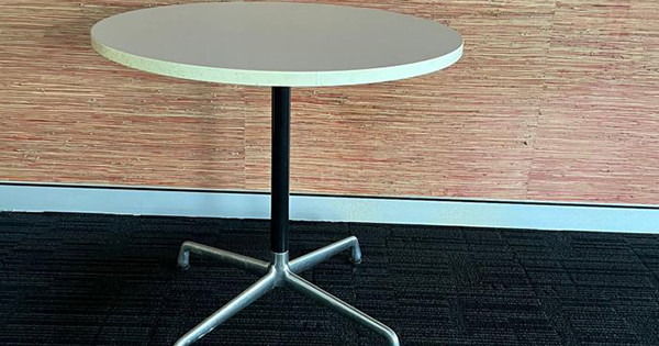 Round Meeting Table